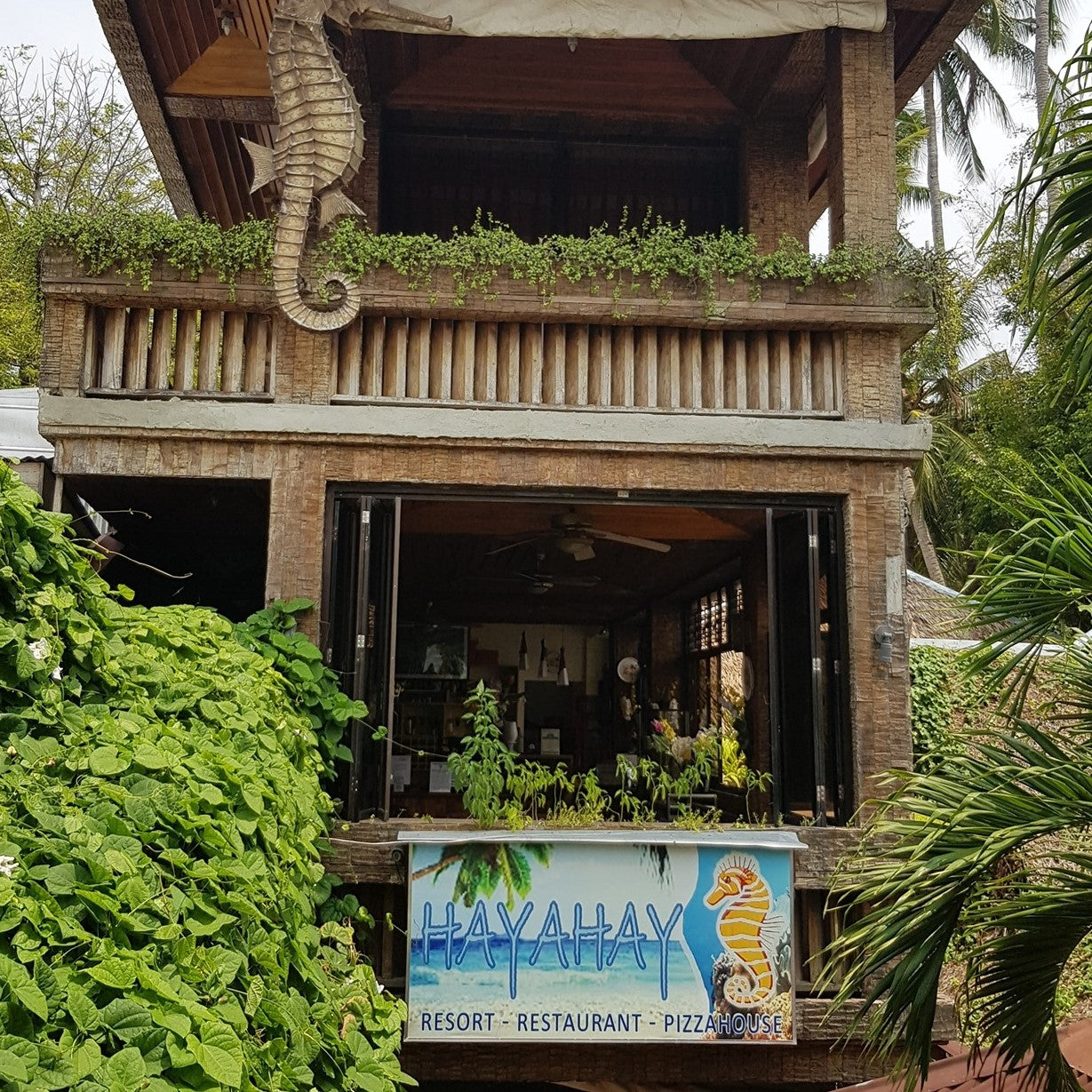 Hayahay Restaurant – Bohol Local